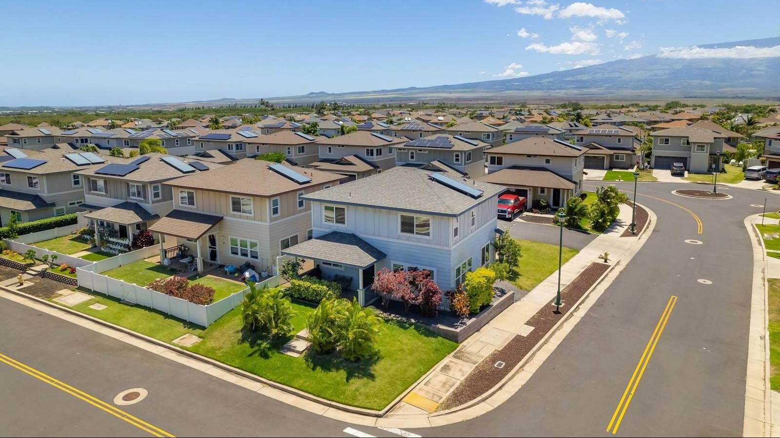 Home at the New Traditions at Maui Lani With Beautiful Mountain Views ...