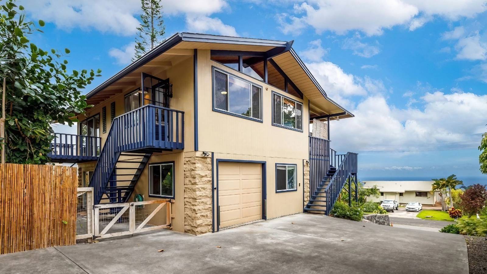 Extensively Updated Home With Fantastic Kona Coastal Views - Hawaii ...