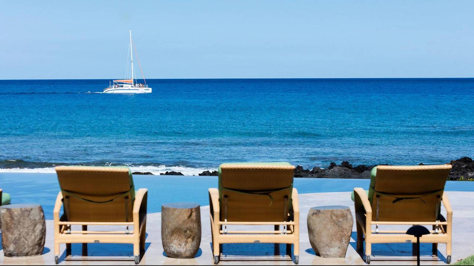 Indulge in Luxury Living: Feast Your Eyes on This Exquisite Oceanfront ...