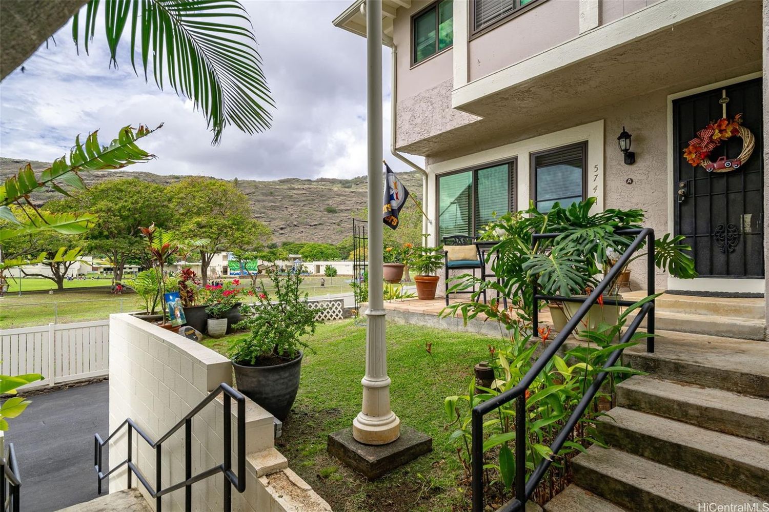 There is So Much to Love in This Beautiful Townhome - Hawaii Real ...