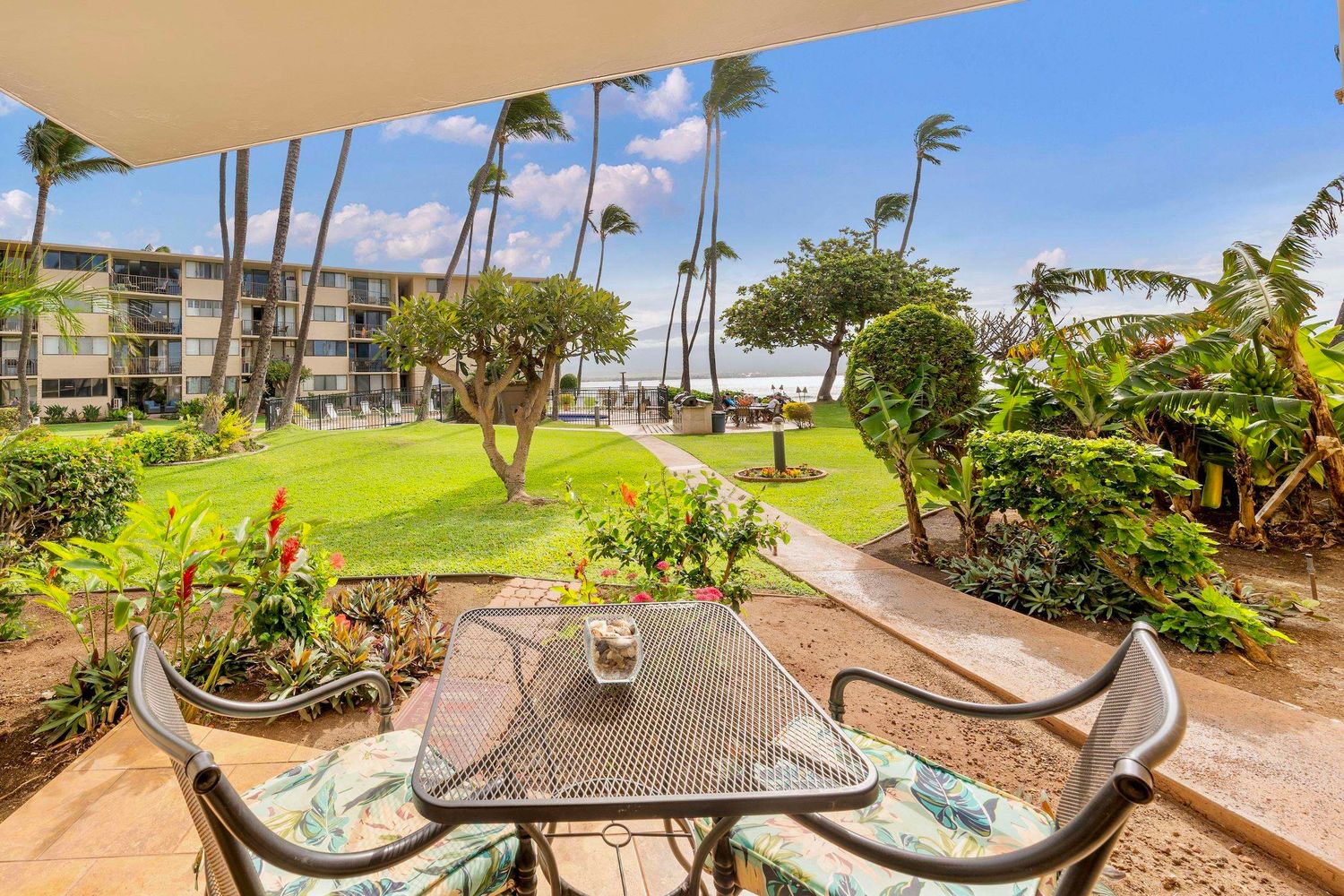 Direct Oceanfront Ground-Floor Unit in Maalaea - Hawaii Real Estate ...