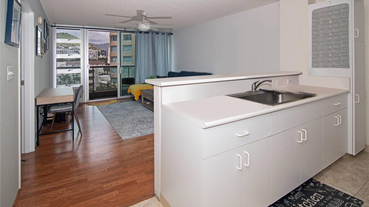 In the Heart of Honolulu - 1450 Young Street, #704 - Hawaii Real Estate ...