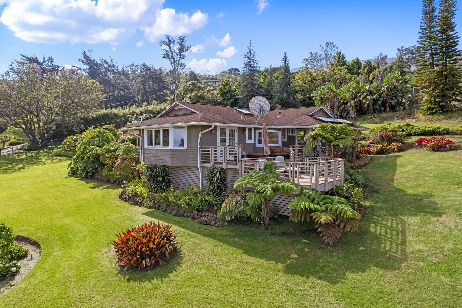Exquisite Plantation-Style Residence in Kula - Hawaii Real Estate ...