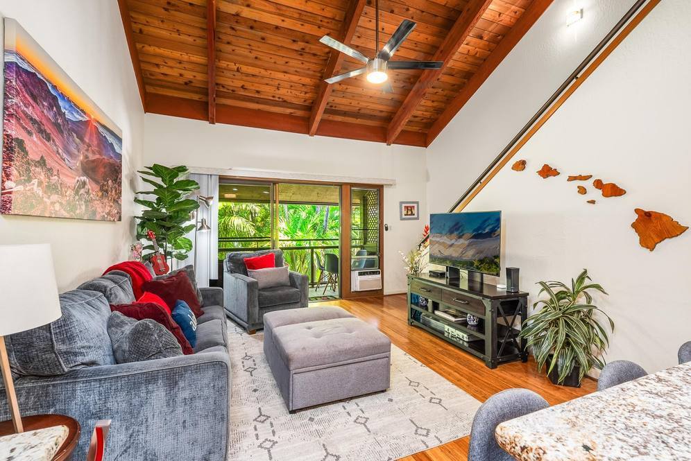 A Beautifully Renovated 2-Bedroom, 2-Bathroom Kihei Condo - Hawaii Real ...