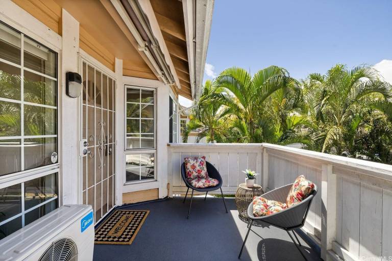 Split-Level Townhome in the Desirable Crosspointe Community - Hawaii ...