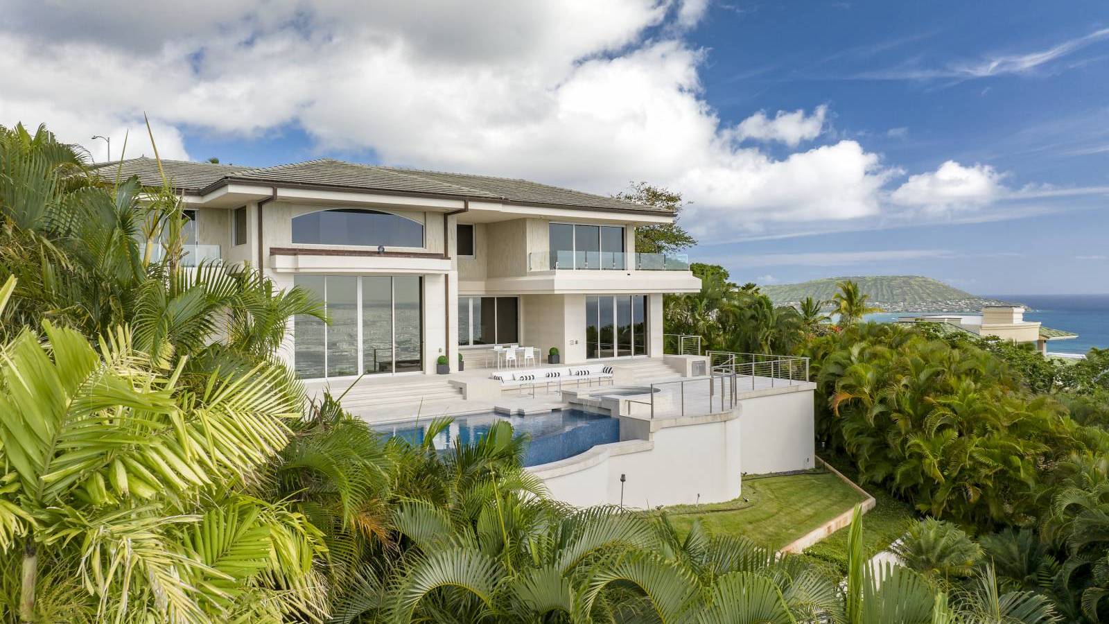 Kaimana Hila: A Modern Retreat in Hawai‘i Loa Ridge - Hawaii Real ...