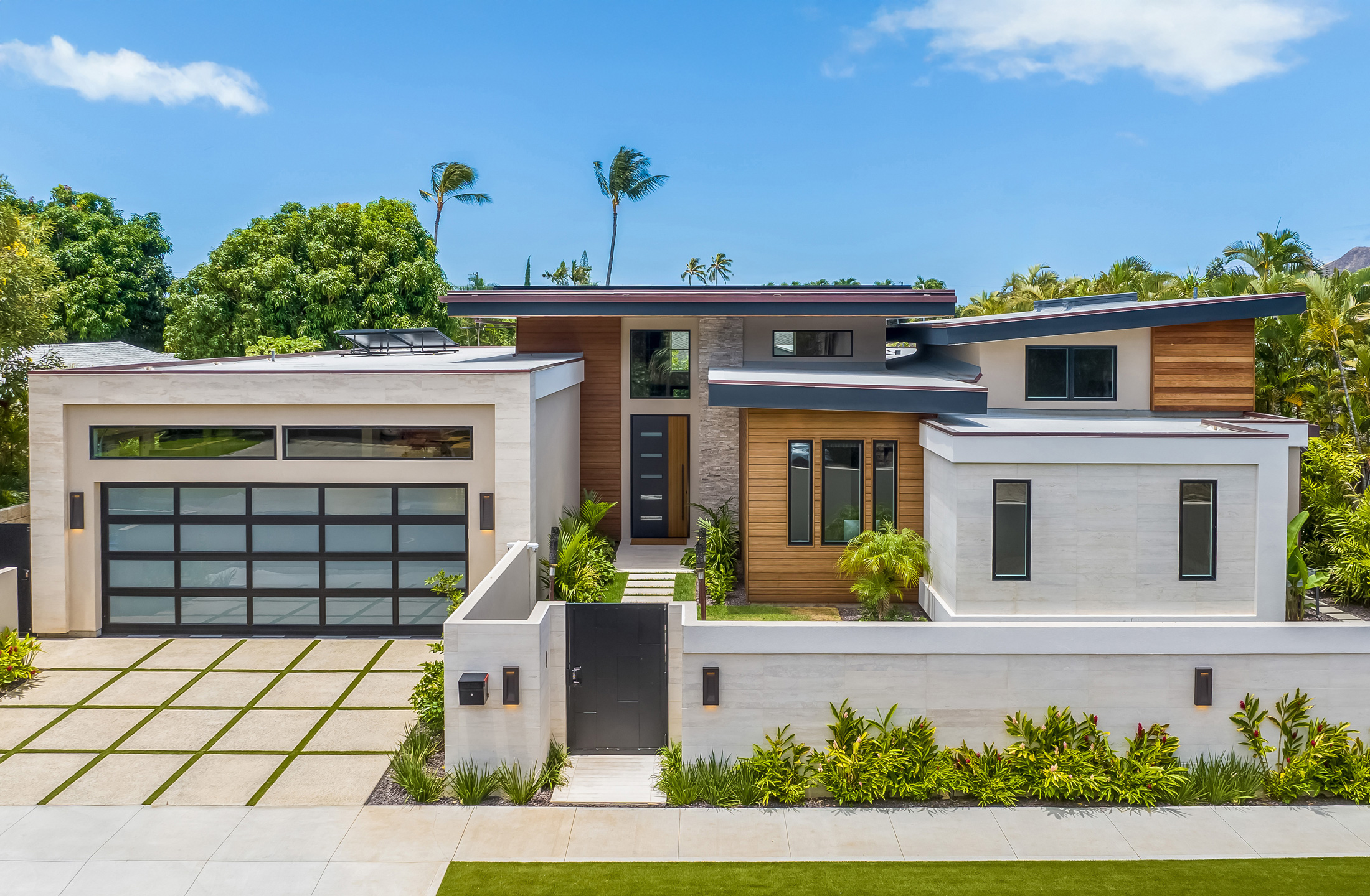 House of Floating Roofs in the Luxury Community of Kāhala - Hawaii Real ...