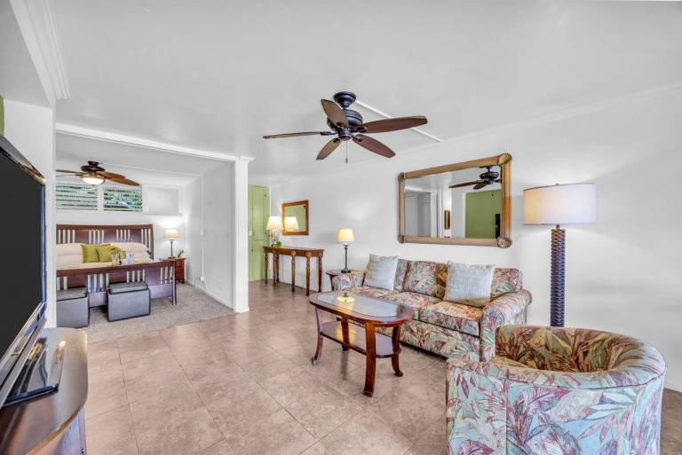 Hale One Loa Unit in the Heart of Honokawai - Hawaii Real Estate Market ...