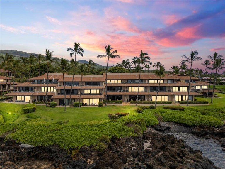 Ground Floor Elegance with Unobstructed Views at Makena Surf - Hawaii ...