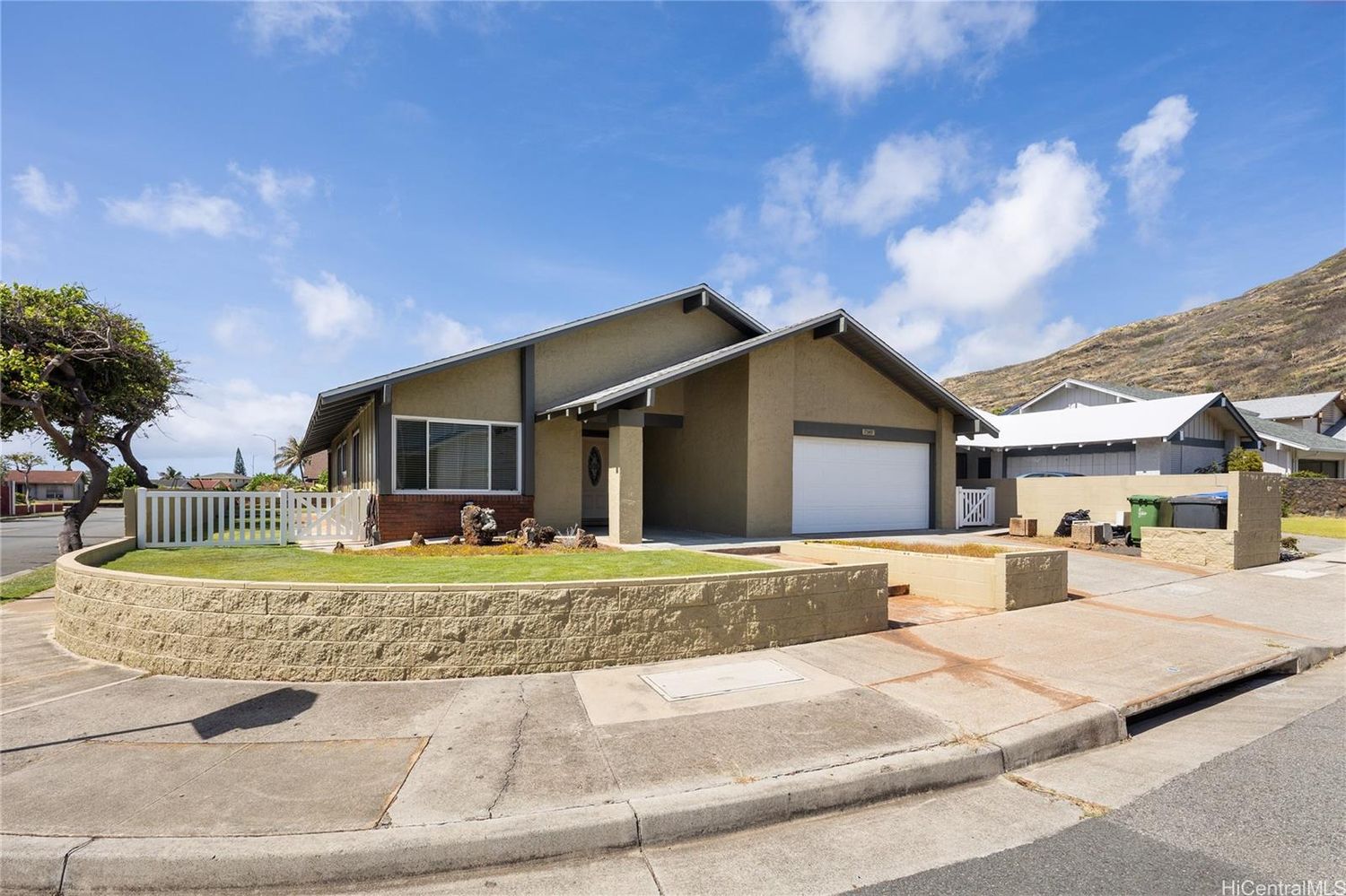 Meticulously Cared for Single Level Home in Kalama Valley - Hawaii Real ...