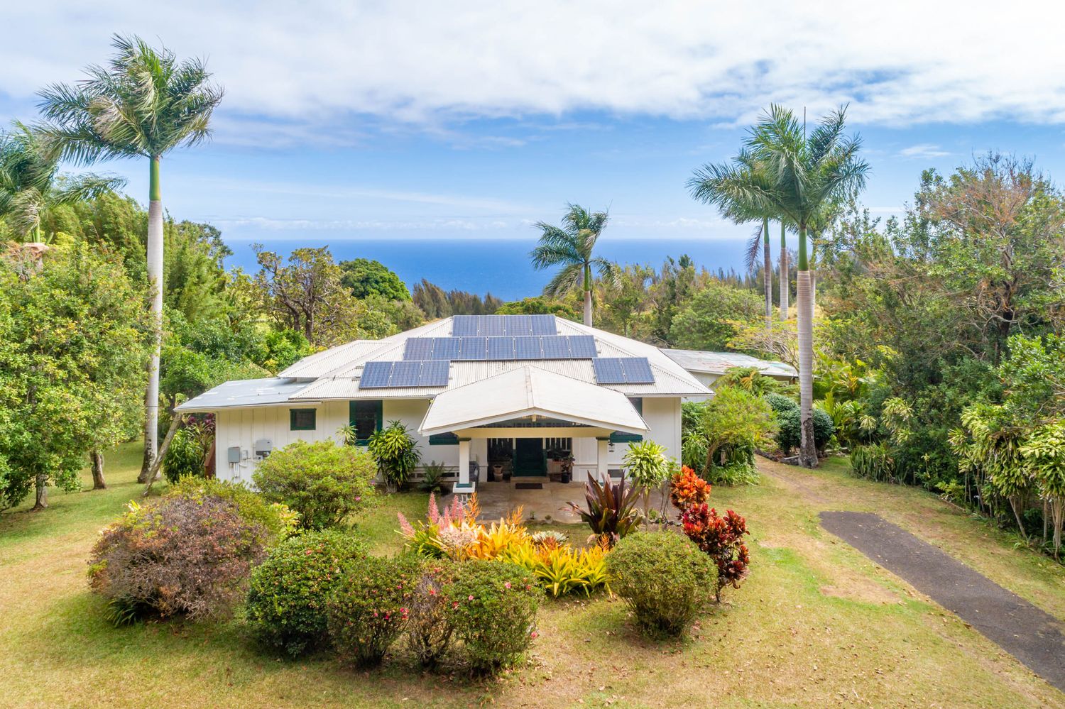 Remarkable Property Perched Along The Verdant Hamakua Coast - Hawaii ...