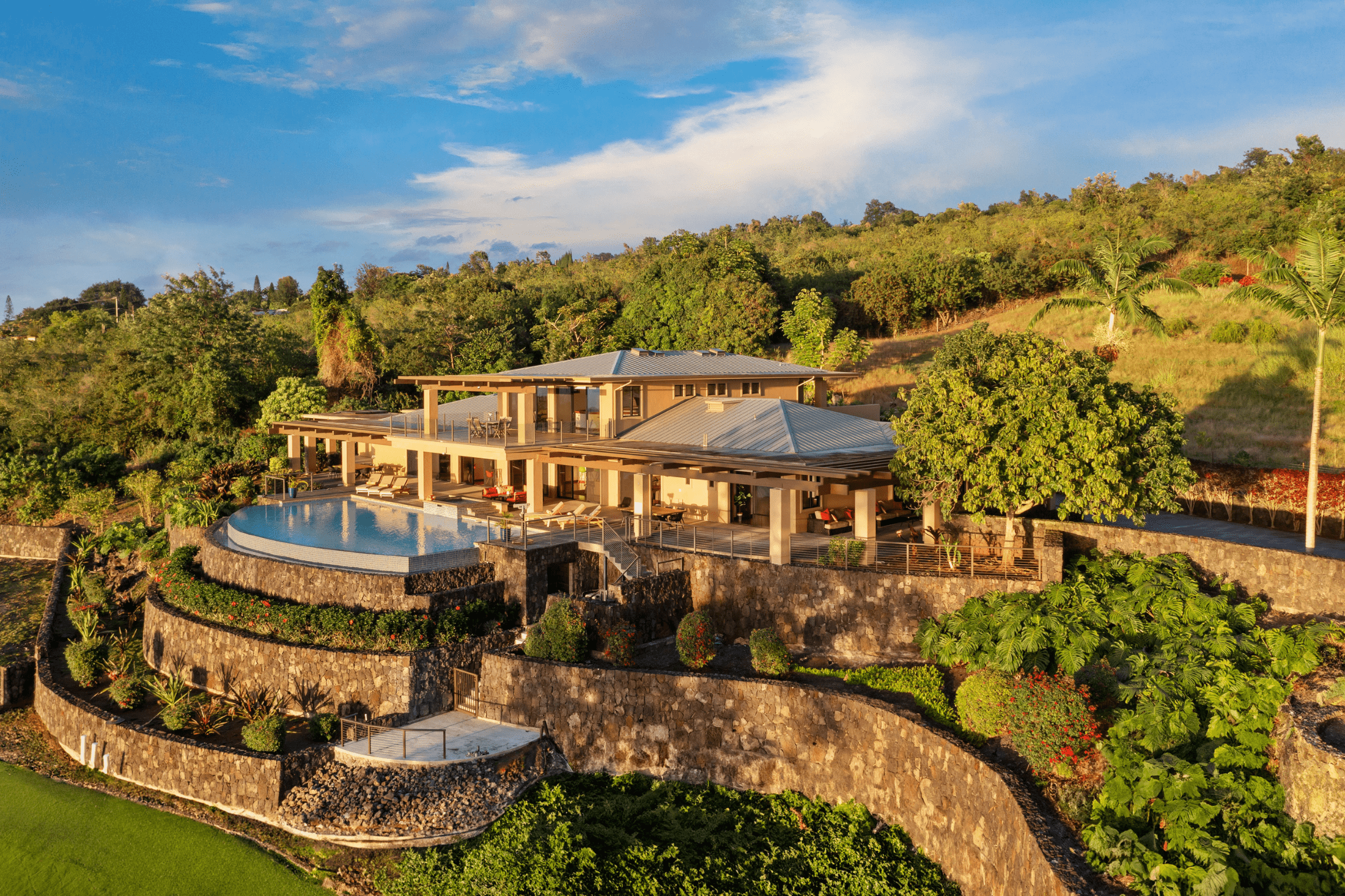 Two-Acre Ooma Plantation Estate with Pacific Ocean and Coastline Views ...